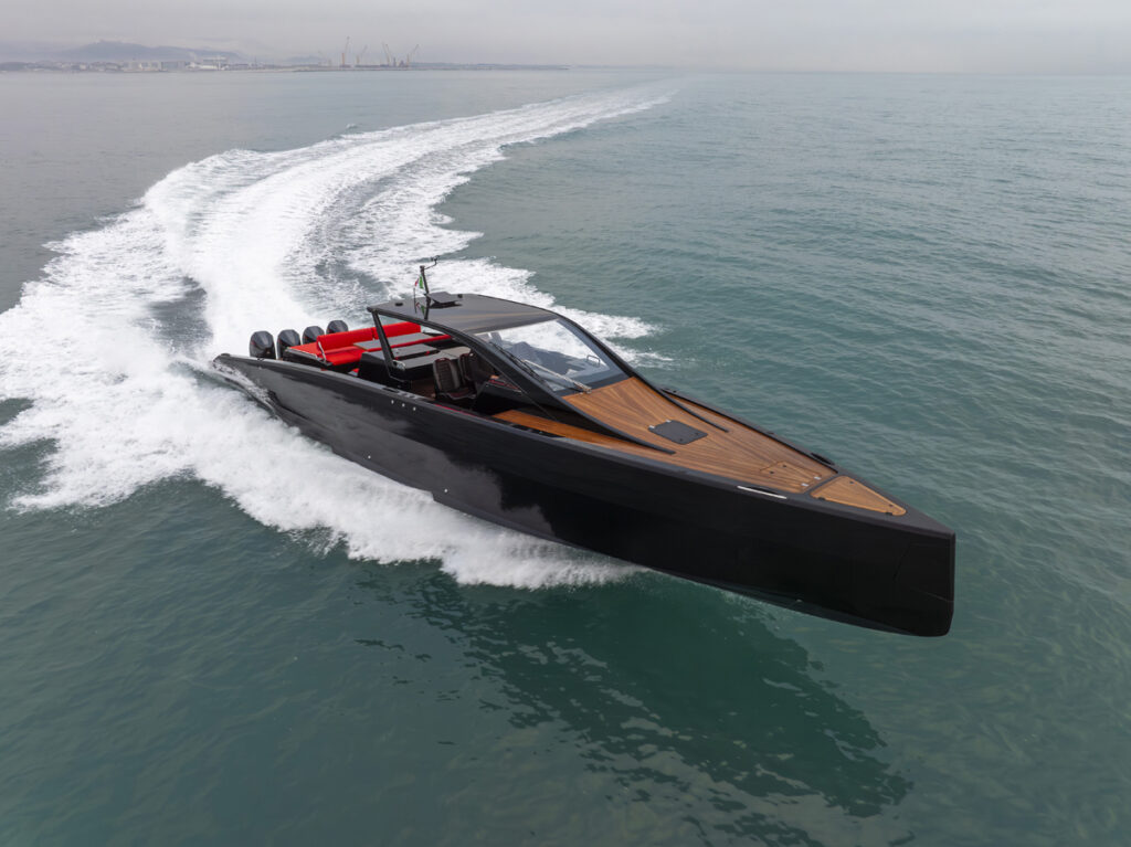 Boot 2025: Mylius Yachts a lansat M47P un „racer” ce atinge 56 de noduri